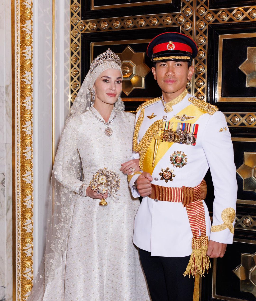 إليكم ألبوم صور زفاف الأمير عبد المتين وأنيشا وقائمة الحضور الكاملة